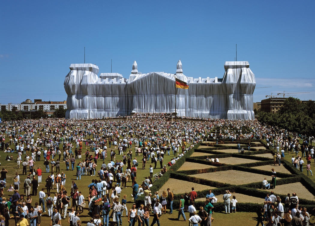 Christo and Jeanne-Claude: Quest for Wrapping – ARTDEX